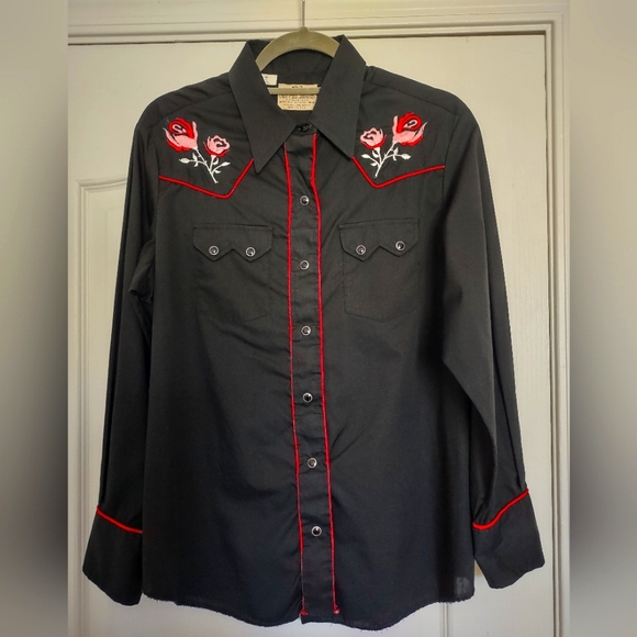 DC Western | Tops | Vintage Western Shirt From Dc Brand Size Large ...
